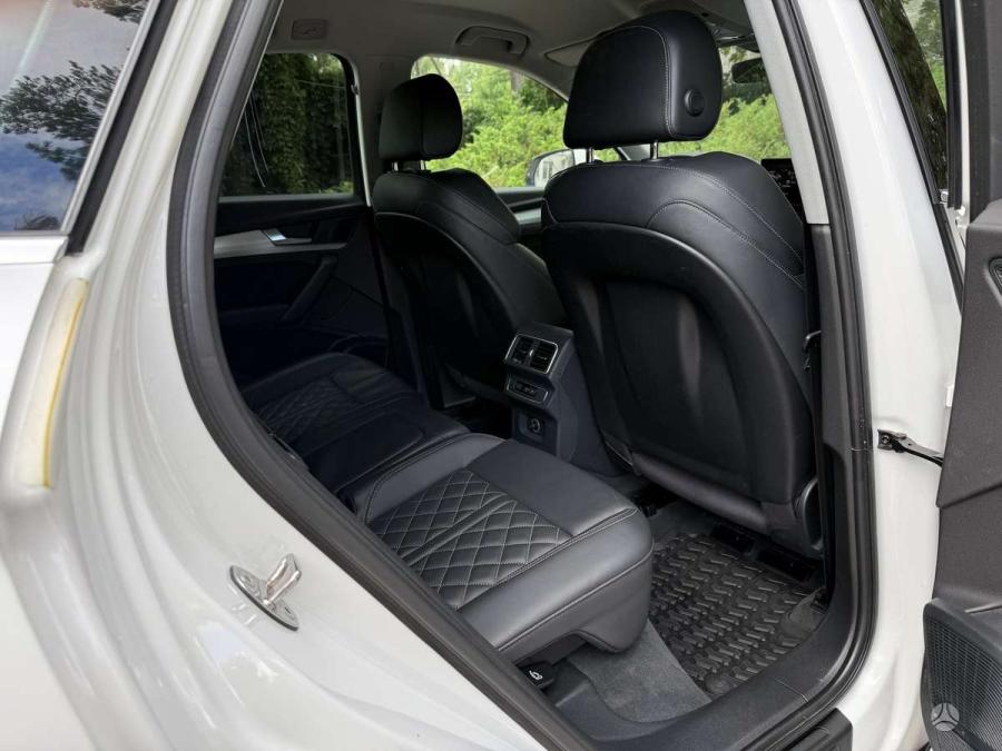 White Audi Q5 2017 in Prienai, with an engine capacity of 2.00 L and mileage of 219 thousand km for 18950 €, photo 33 on AUTOMOTO.COM.LV