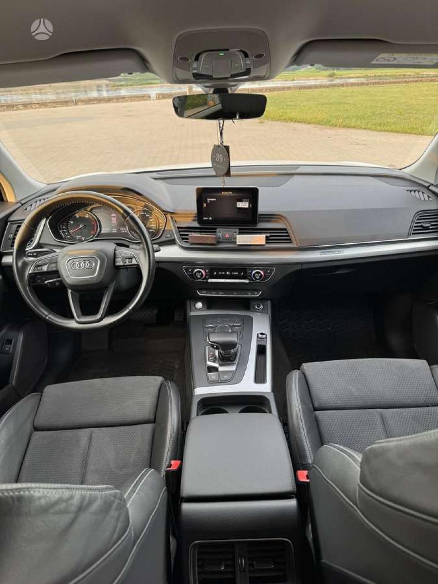 White Audi Q5 2017 in Kaunas, with an engine capacity of 1.97 L and mileage of 249 thousand km for 18800 €, photo 7 on AUTOMOTO.COM.LV