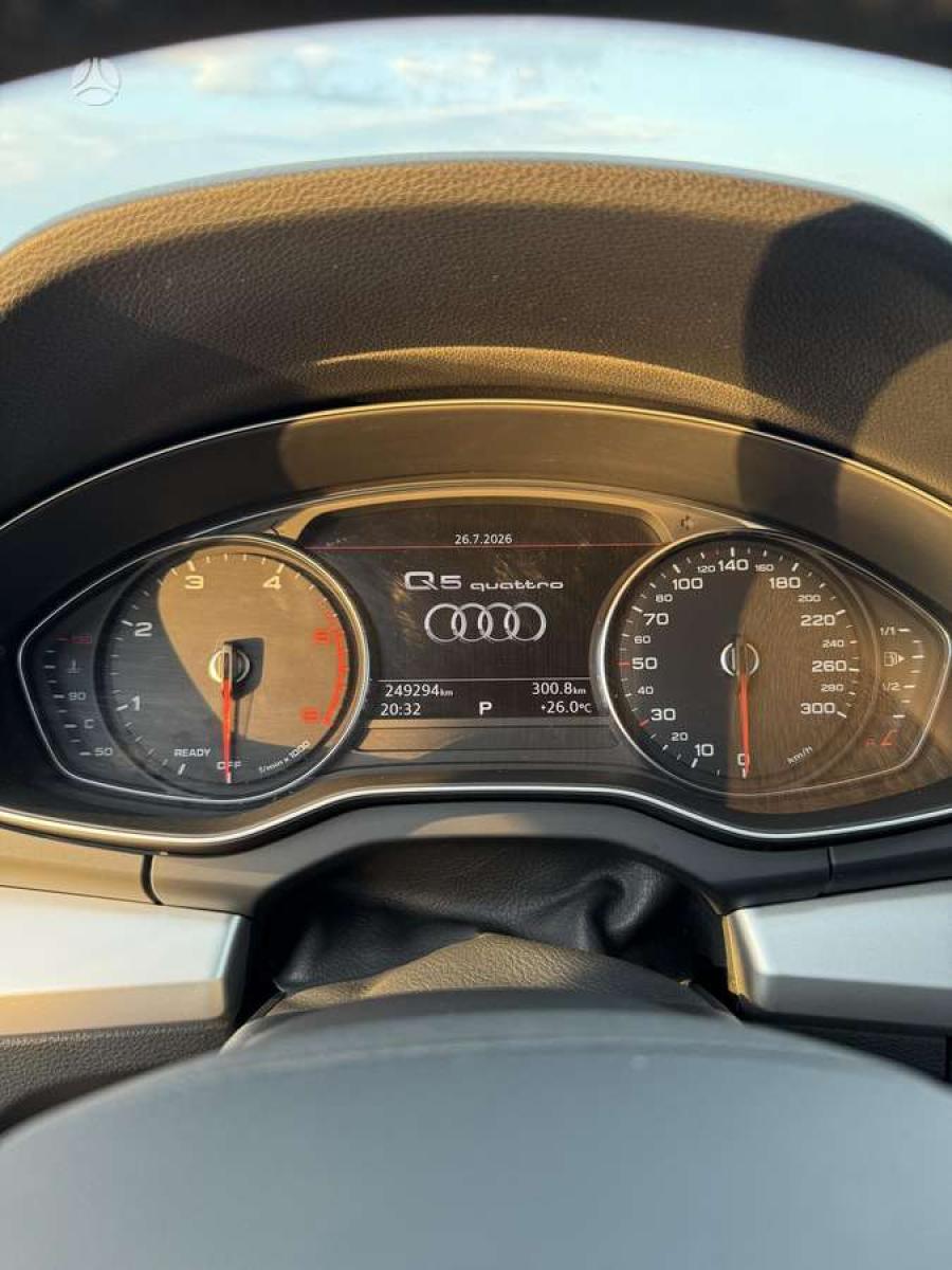 White Audi Q5 2017 in Kaunas, with an engine capacity of 1.97 L and mileage of 249 thousand km for 18800 €, photo 9 on AUTOMOTO.COM.LV