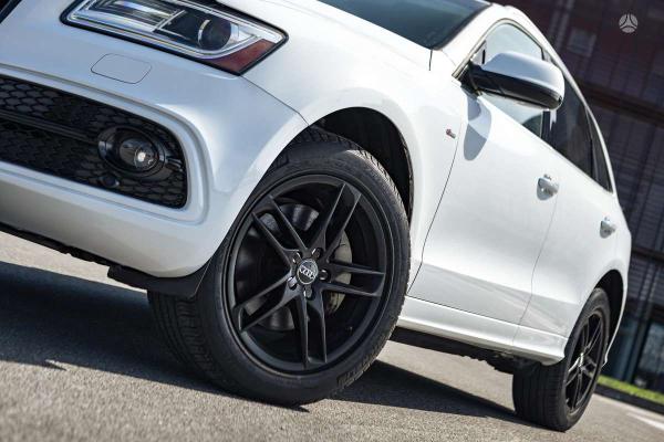 White Audi Q5 2017 in Klaipeda, with an engine capacity of 3.00 L and mileage of 240 thousand km for 13499 €, photo 8 on AUTOMOTO.COM.LV