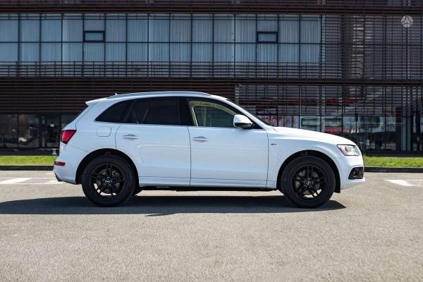 White Audi Q5 2017 in Klaipeda, with an engine capacity of 3.00 L and mileage of 240 thousand km for 13499 €, photo 10 on AUTOMOTO.COM.LV