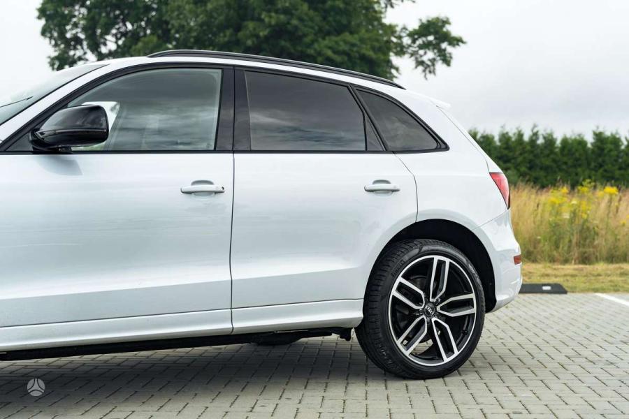 White Audi Q5 2017 in Klaipeda, with an engine capacity of 3.00 L and mileage of 194 thousand km for 14999 €, photo 9 on AUTOMOTO.COM.LV
