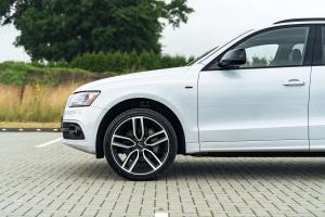 White Audi Q5 2017 in Klaipeda, with an engine capacity of 3.00 L and mileage of 194 thousand km for 14999 €, photo 12 on AUTOMOTO.COM.LV