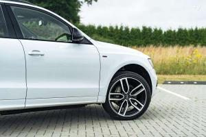 White Audi Q5 2017 in Klaipeda, with an engine capacity of 3.00 L and mileage of 194 thousand km for 14999 €, photo 18 on AUTOMOTO.COM.LV