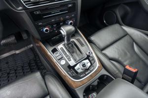 White Audi Q5 2017 in Klaipeda, with an engine capacity of 3.00 L and mileage of 194 thousand km for 14999 €, photo 29 on AUTOMOTO.COM.LV