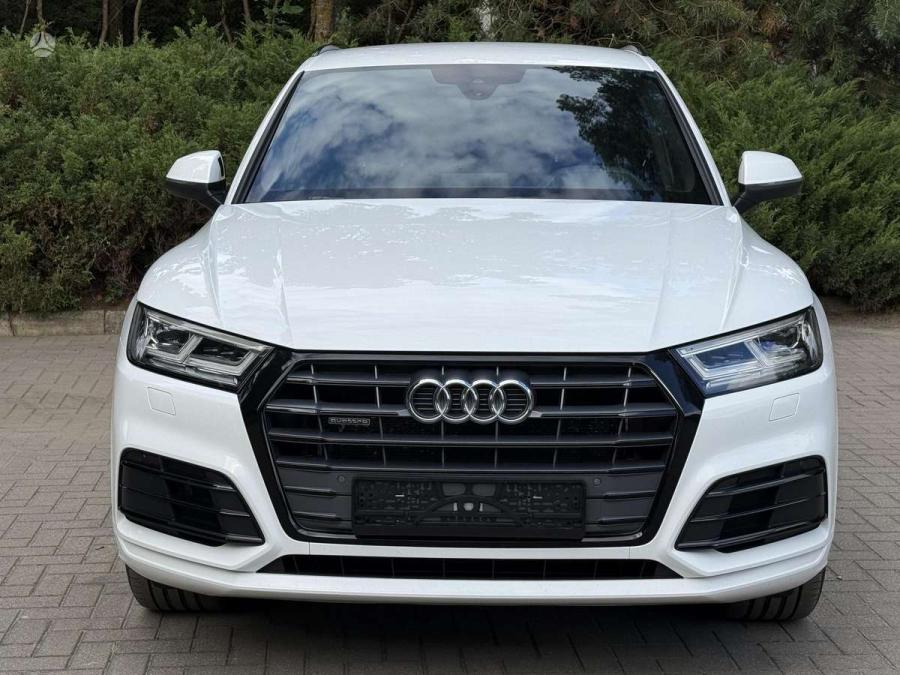 White Audi Q5 2017 in Prienai, with an engine capacity of 2.00 L and mileage of 202 thousand km for 21950 €, photo 8 on AUTOMOTO.COM.LV