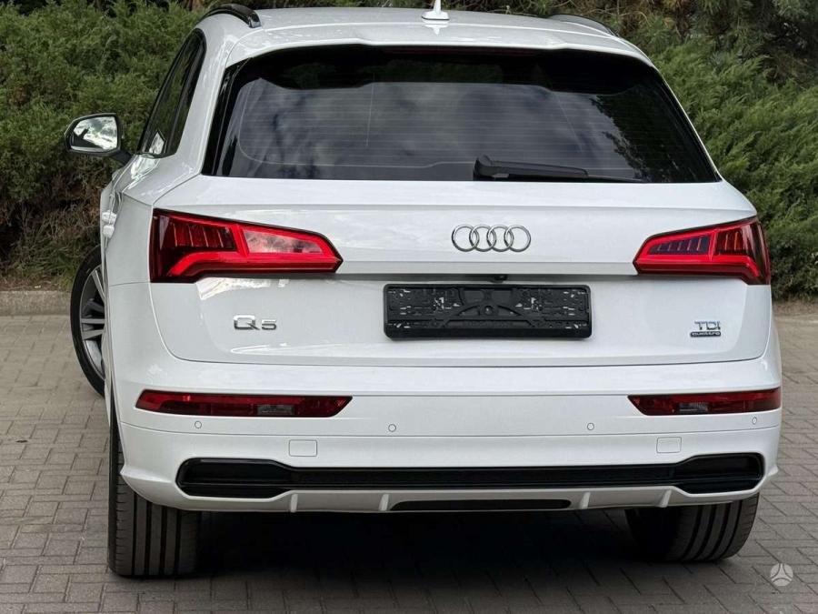 White Audi Q5 2017 in Prienai, with an engine capacity of 2.00 L and mileage of 202 thousand km for 21950 €, photo 13 on AUTOMOTO.COM.LV