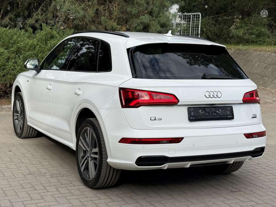 White Audi Q5 2017 in Prienai, with an engine capacity of 2.00 L and mileage of 202 thousand km for 21950 €, photo 15 on AUTOMOTO.COM.LV