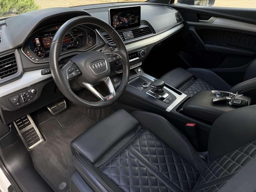 White Audi Q5 2017 in Prienai, with an engine capacity of 2.00 L and mileage of 202 thousand km for 21950 €, photo 24 on AUTOMOTO.COM.LV