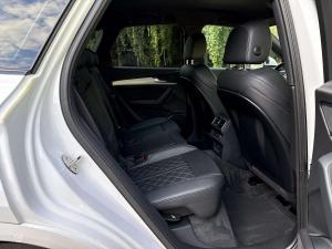 White Audi Q5 2017 in Prienai, with an engine capacity of 2.00 L and mileage of 202 thousand km for 21950 €, photo 28 on AUTOMOTO.COM.LV