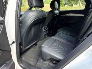 White Audi Q5 2017 in Prienai, with an engine capacity of 2.00 L and mileage of 202 thousand km for 21950 €, photo 29 on AUTOMOTO.COM.LV