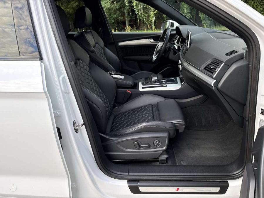 White Audi Q5 2017 in Prienai, with an engine capacity of 2.00 L and mileage of 202 thousand km for 21950 €, photo 32 on AUTOMOTO.COM.LV