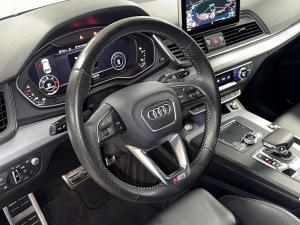 White Audi Q5 2017 in Prienai, with an engine capacity of 2.00 L and mileage of 202 thousand km for 21950 €, photo 39 on AUTOMOTO.COM.LV