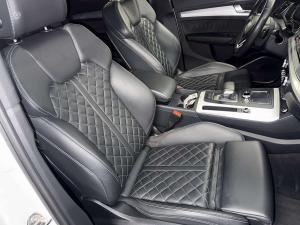 White Audi Q5 2017 in Prienai, with an engine capacity of 2.00 L and mileage of 202 thousand km for 21950 €, photo 41 on AUTOMOTO.COM.LV