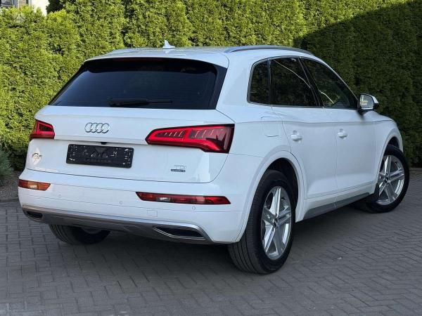 White Audi Q5 2017 in Jonava, with an engine capacity of 1.97 L and mileage of 227 thousand km for 18950 €, photo 7 on AUTOMOTO.COM.LV