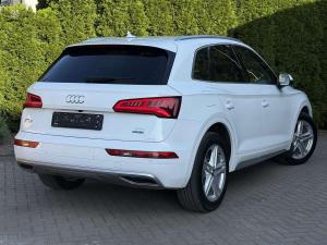 White Audi Q5 2017 in Jonava, with an engine capacity of 1.97 L and mileage of 227 thousand km for 18950 €, photo 8 on AUTOMOTO.COM.LV