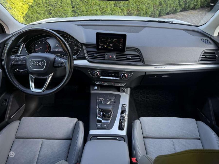 White Audi Q5 2017 in Jonava, with an engine capacity of 1.97 L and mileage of 227 thousand km for 18950 €, photo 16 on AUTOMOTO.COM.LV