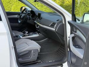 White Audi Q5 2017 in Jonava, with an engine capacity of 1.97 L and mileage of 227 thousand km for 18950 €, photo 23 on AUTOMOTO.COM.LV