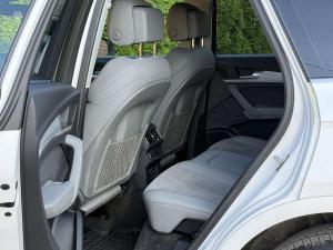 White Audi Q5 2017 in Jonava, with an engine capacity of 1.97 L and mileage of 227 thousand km for 18950 €, photo 25 on AUTOMOTO.COM.LV