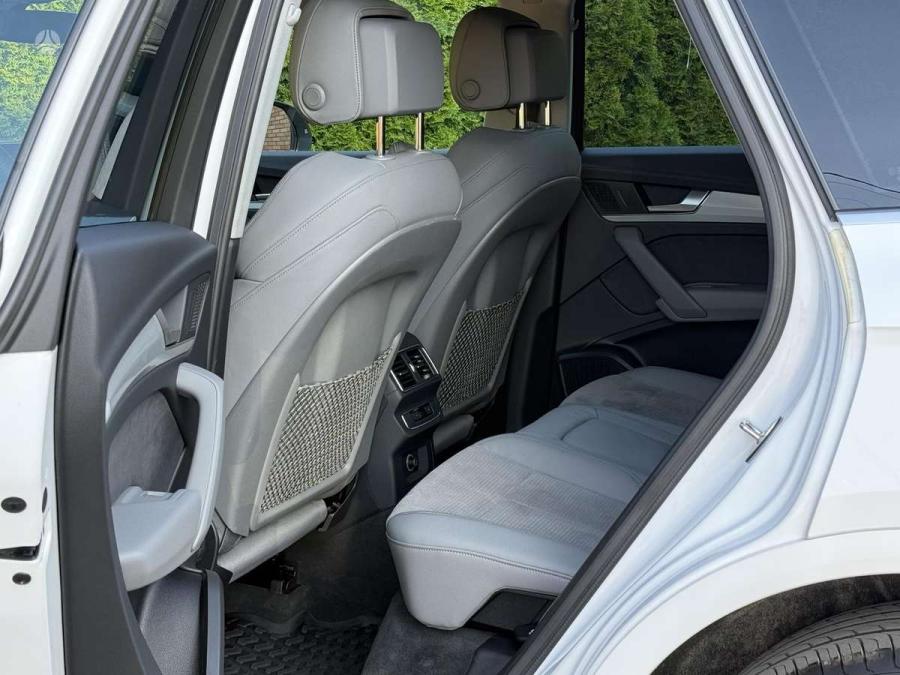 White Audi Q5 2017 in Jonava, with an engine capacity of 1.97 L and mileage of 227 thousand km for 18950 €, photo 25 on AUTOMOTO.COM.LV