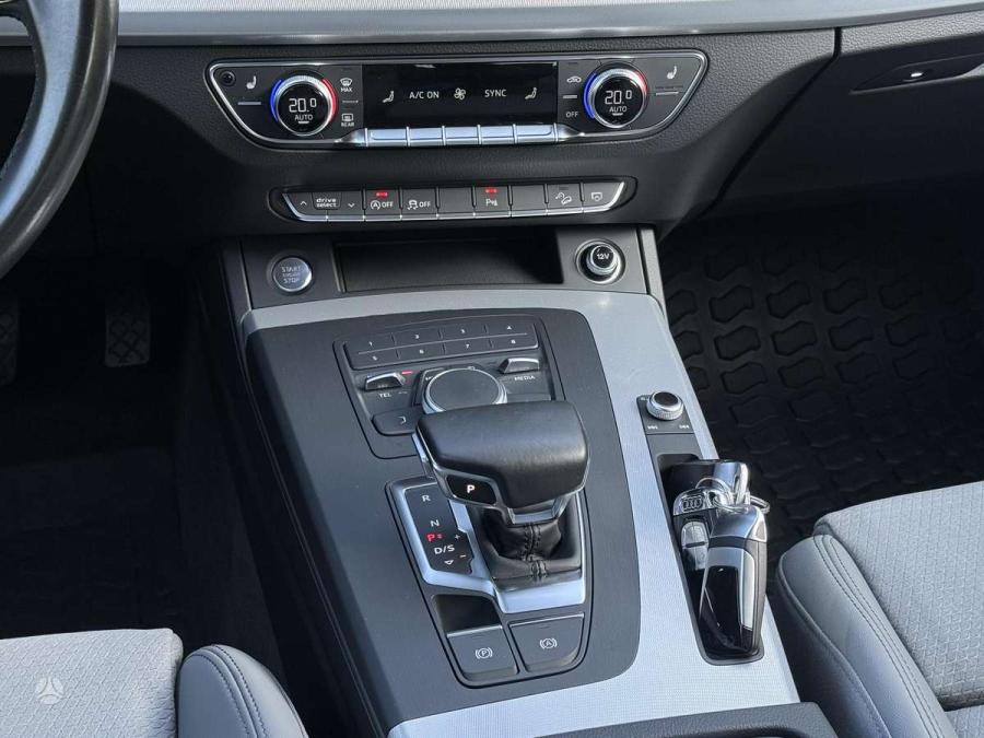 White Audi Q5 2017 in Jonava, with an engine capacity of 1.97 L and mileage of 227 thousand km for 18950 €, photo 32 on AUTOMOTO.COM.LV