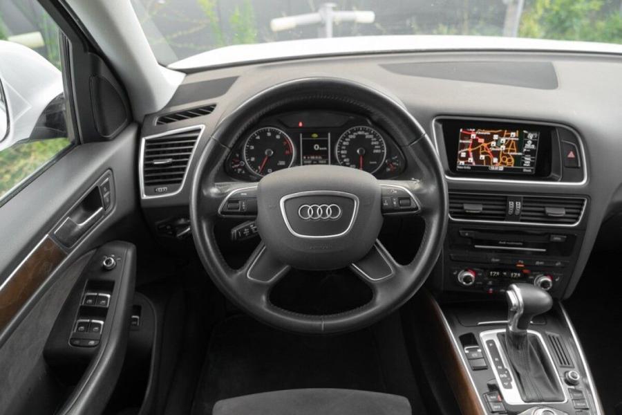 Balts Audi Q5 2017 Viļņa, ar dzinēja tilpumu 2.00 L un nobraukumu 181 tūkst. km par 14900 €, foto 12 vietnē AUTOMOTO.COM.LV