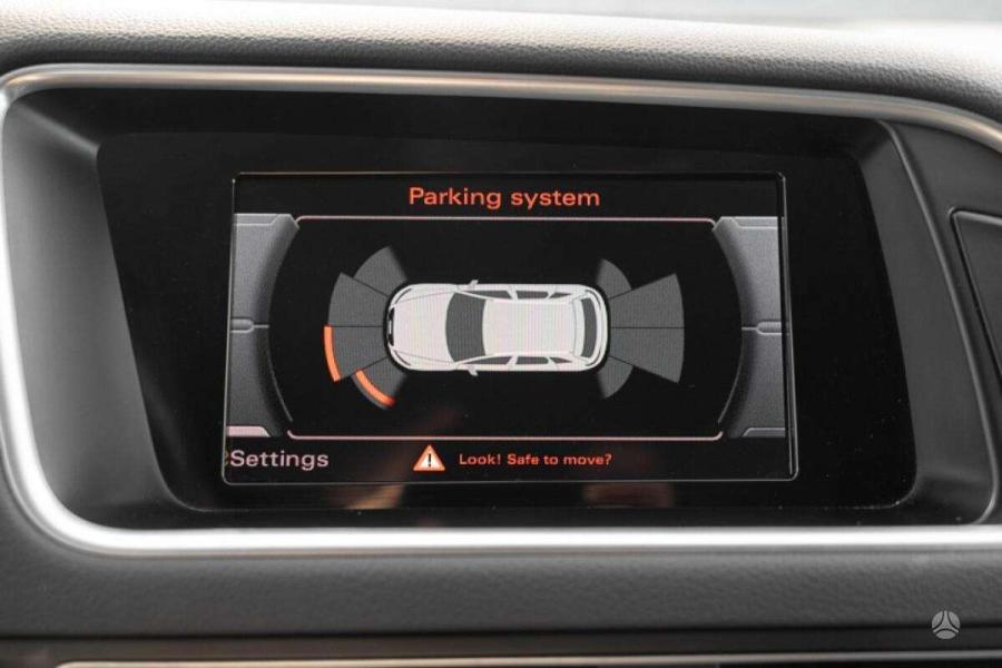 White Audi Q5 2017 in Vilnius, with an engine capacity of 2.00 L and mileage of 181 thousand km for 14900 €, photo 14 on AUTOMOTO.COM.LV