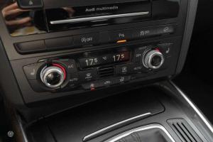 White Audi Q5 2017 in Vilnius, with an engine capacity of 2.00 L and mileage of 181 thousand km for 14900 €, photo 16 on AUTOMOTO.COM.LV