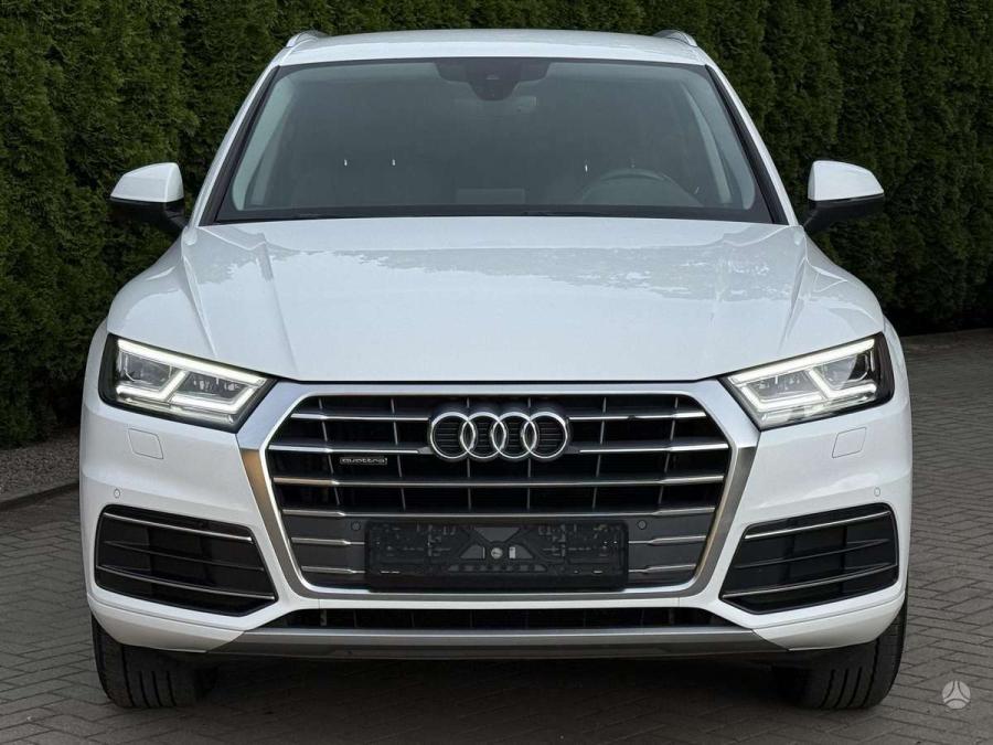 White Audi Q5 2017 in Jonava, with an engine capacity of 1.97 L and mileage of 219 thousand km for 18700 €, photo 4 on AUTOMOTO.COM.LV