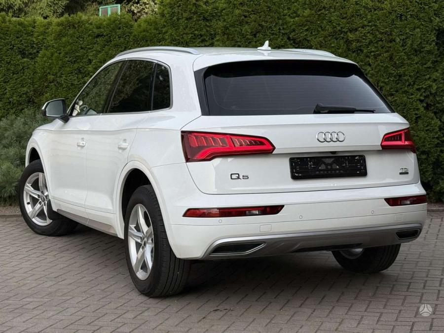 White Audi Q5 2017 in Jonava, with an engine capacity of 1.97 L and mileage of 219 thousand km for 18700 €, photo 10 on AUTOMOTO.COM.LV