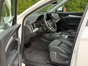 White Audi Q5 2017 in Jonava, with an engine capacity of 1.97 L and mileage of 219 thousand km for 18700 €, photo 14 on AUTOMOTO.COM.LV