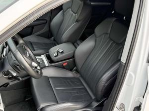 White Audi Q5 2017 in Jonava, with an engine capacity of 1.97 L and mileage of 219 thousand km for 18700 €, photo 17 on AUTOMOTO.COM.LV