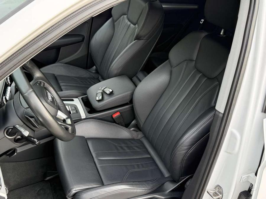 White Audi Q5 2017 in Jonava, with an engine capacity of 1.97 L and mileage of 219 thousand km for 18700 €, photo 17 on AUTOMOTO.COM.LV