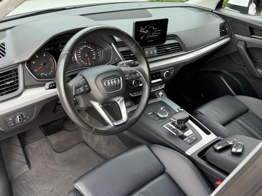 White Audi Q5 2017 in Jonava, with an engine capacity of 1.97 L and mileage of 219 thousand km for 18700 €, photo 18 on AUTOMOTO.COM.LV