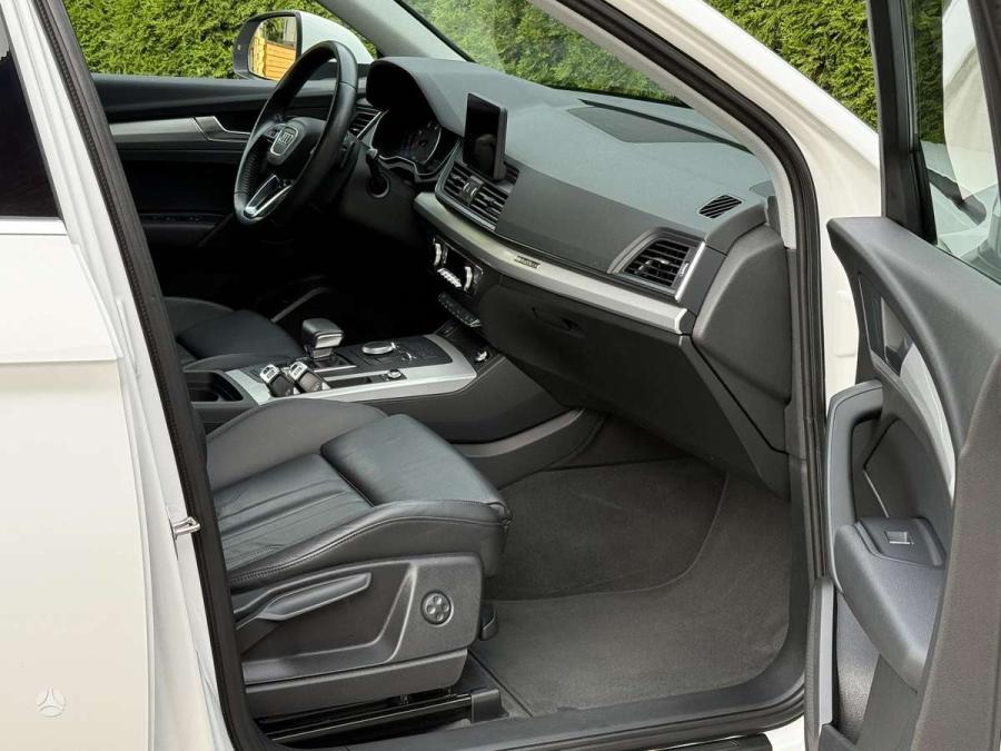 White Audi Q5 2017 in Jonava, with an engine capacity of 1.97 L and mileage of 219 thousand km for 18700 €, photo 23 on AUTOMOTO.COM.LV