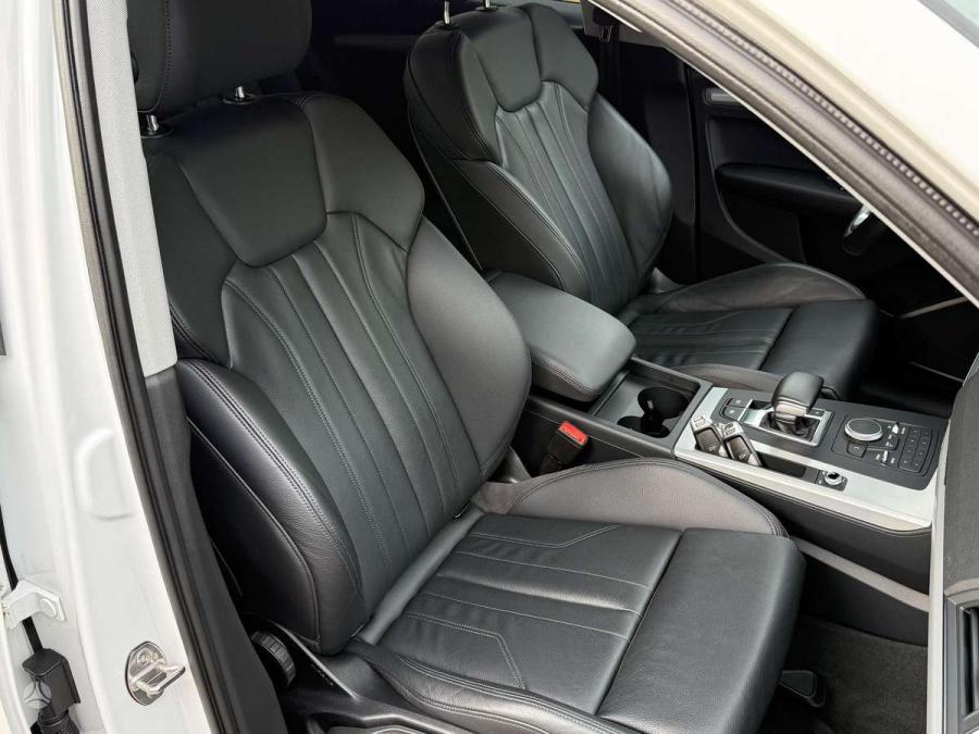 White Audi Q5 2017 in Jonava, with an engine capacity of 1.97 L and mileage of 219 thousand km for 18700 €, photo 24 on AUTOMOTO.COM.LV