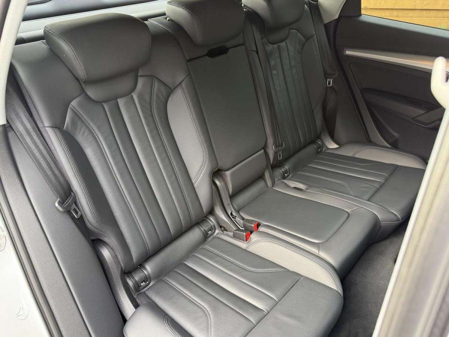 White Audi Q5 2017 in Jonava, with an engine capacity of 1.97 L and mileage of 219 thousand km for 18700 €, photo 27 on AUTOMOTO.COM.LV