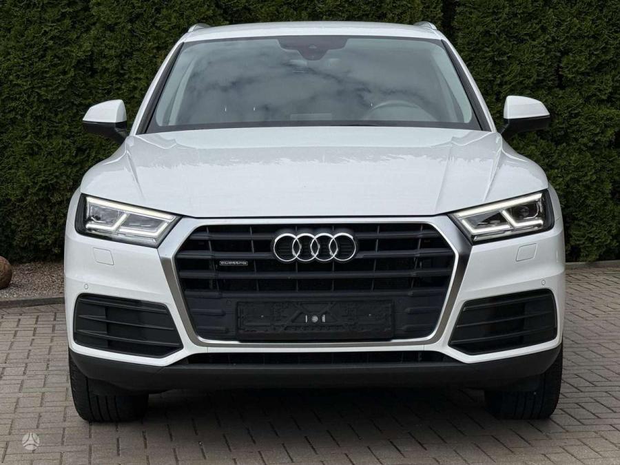 White Audi Q5 2017 in Jonava, with an engine capacity of 1.97 L and mileage of 193 thousand km for 18900 €, photo 4 on AUTOMOTO.COM.LV