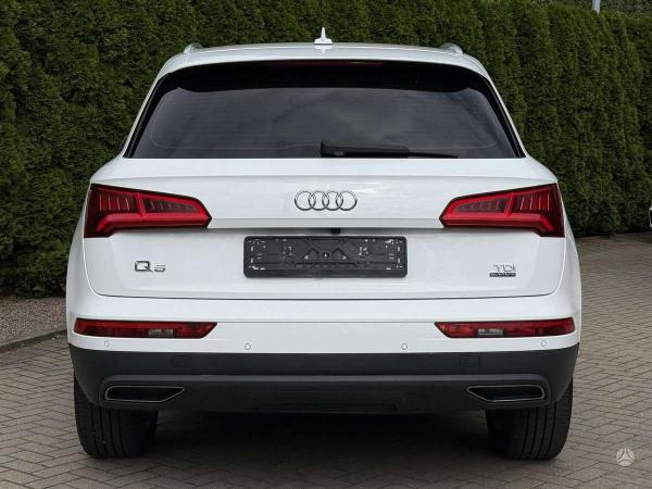 Audi Q5 2017 in Jonava on AUTOMOTO.COM.LV White Audi Q5 2017 in Jonava, with an engine capacity of 1.97 L and mileage of 193 thousand km for 18900 €, photo 9 on AUTOMOTO.COM.LV