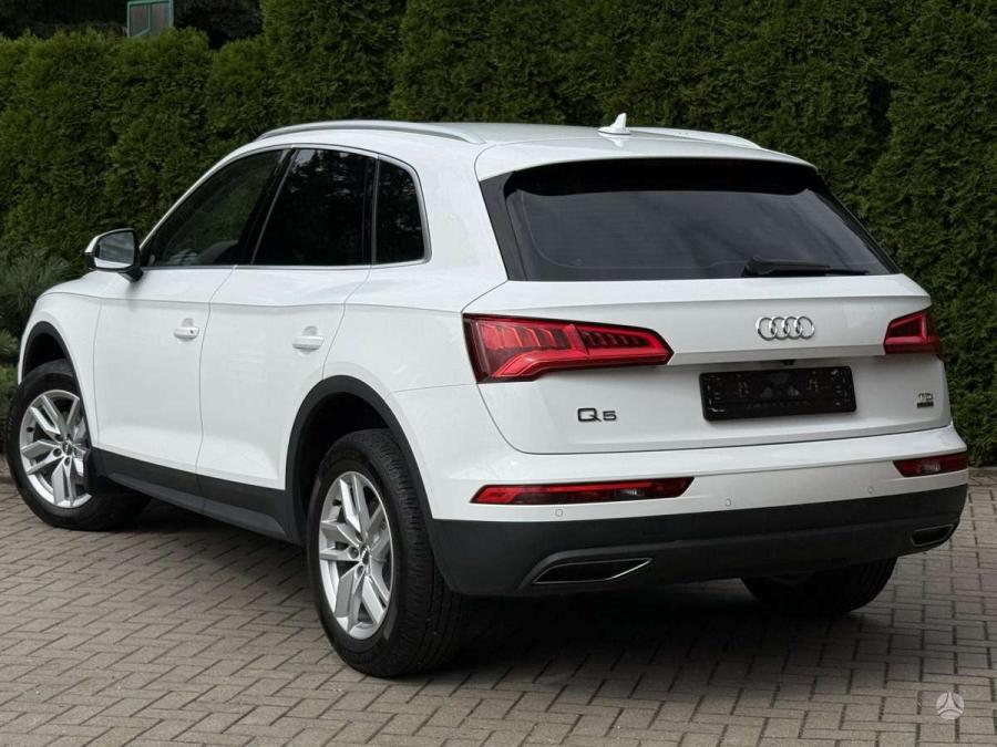 White Audi Q5 2017 in Jonava, with an engine capacity of 1.97 L and mileage of 193 thousand km for 18900 €, photo 10 on AUTOMOTO.COM.LV