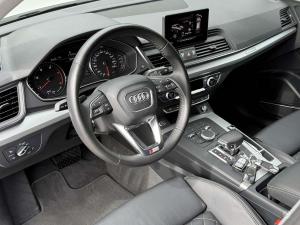 White Audi Q5 2017 in Jonava, with an engine capacity of 1.97 L and mileage of 193 thousand km for 18900 €, photo 17 on AUTOMOTO.COM.LV