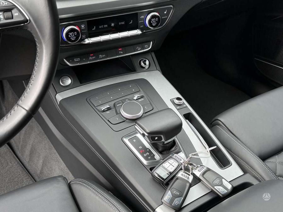 White Audi Q5 2017 in Jonava, with an engine capacity of 1.97 L and mileage of 193 thousand km for 18900 €, photo 18 on AUTOMOTO.COM.LV