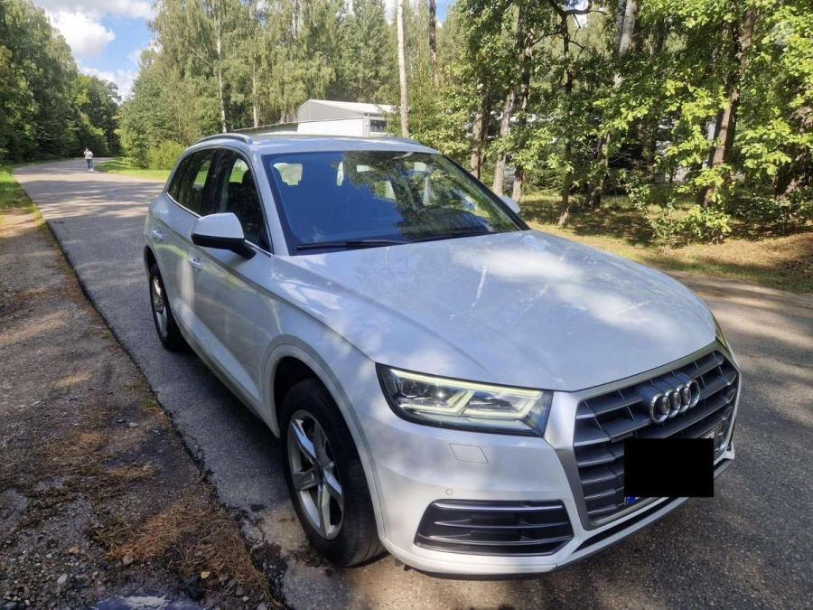 White Audi Q5 2017 in Jonava, with an engine capacity of 2.00 L and mileage of 152 thousand km for 21800 €, photo 3 on AUTOMOTO.COM.LV