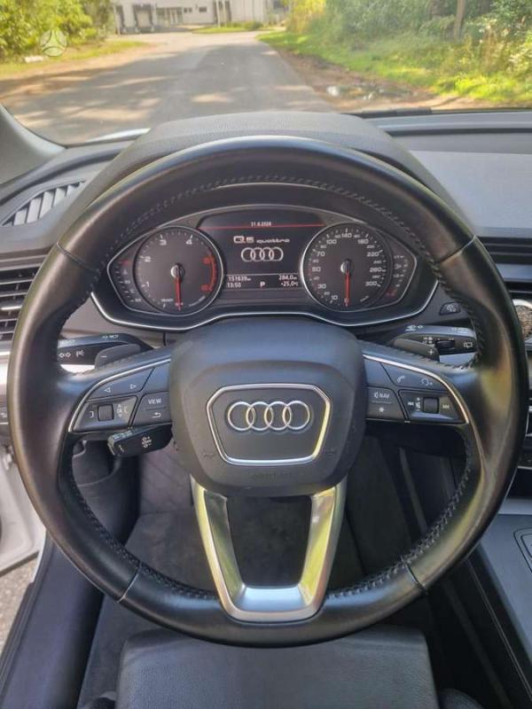Audi Q5 2017 Jonava vietnē Balts Audi Q5 2017 Jonava, ar dzinēja tilpumu 2.00 L un nobraukumu 152 tūkst. km par 21800 €, foto 10 vietnē AUTOMOTO.COM.LV