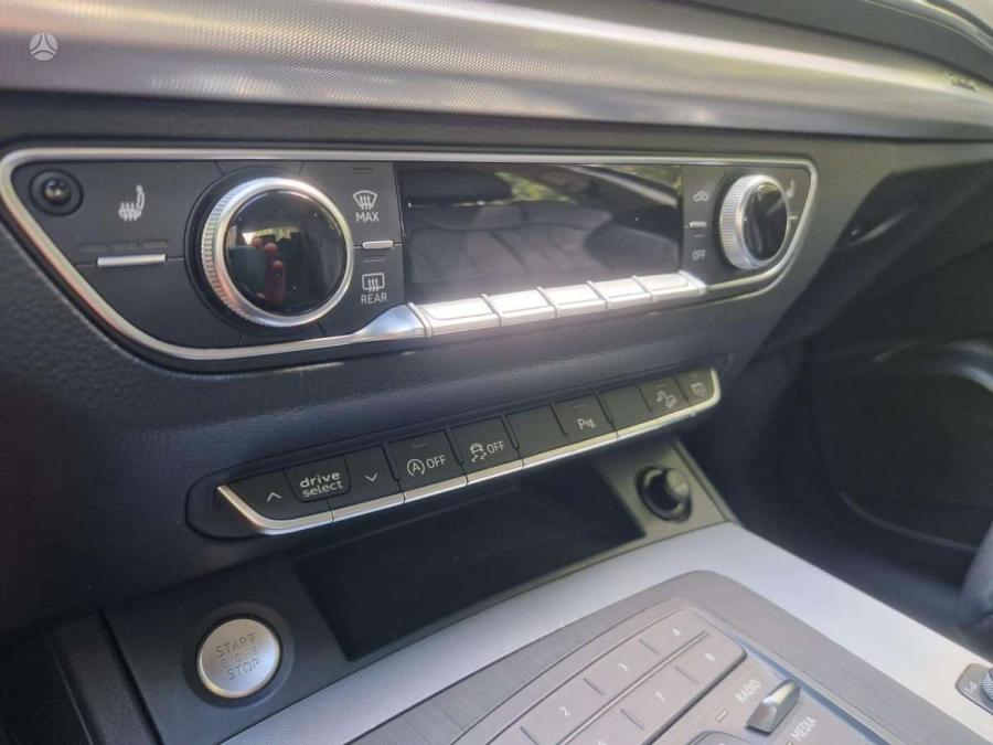 White Audi Q5 2017 in Jonava, with an engine capacity of 2.00 L and mileage of 152 thousand km for 21800 €, photo 12 on AUTOMOTO.COM.LV