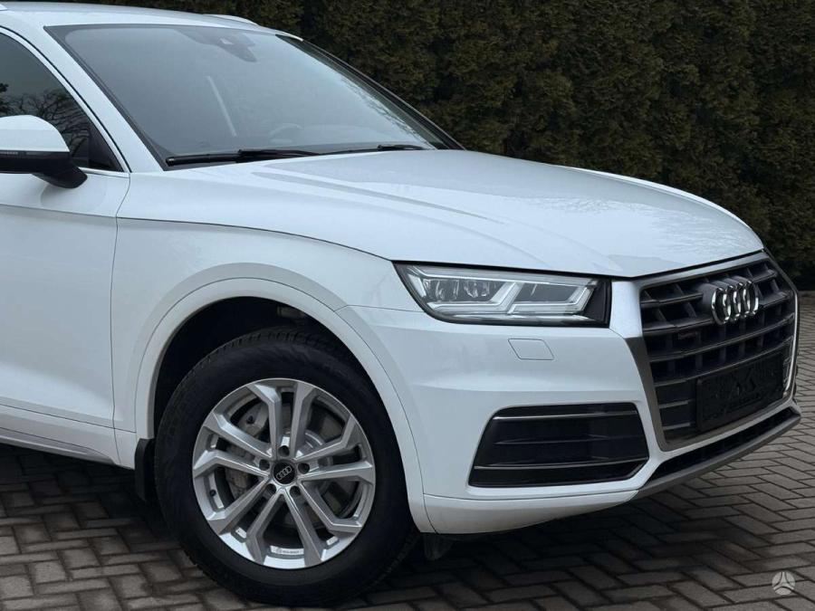 White Audi Q5 2018 in Jonava, with an engine capacity of 1.97 L and mileage of 197 thousand km for 19950 €, photo 5 on AUTOMOTO.COM.LV