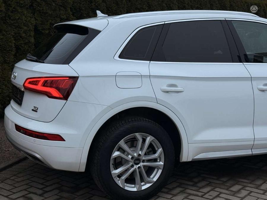 White Audi Q5 2018 in Jonava, with an engine capacity of 1.97 L and mileage of 197 thousand km for 19950 €, photo 33 on AUTOMOTO.COM.LV