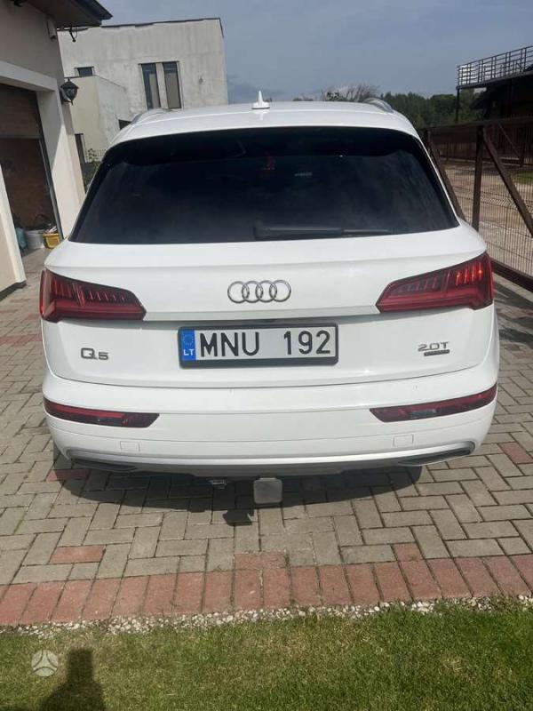 White Audi Q5 2018 in Kaunas, with an engine capacity of 1.98 L and mileage of 98 thousand km for 19650 €, photo 5 on AUTOMOTO.COM.LV