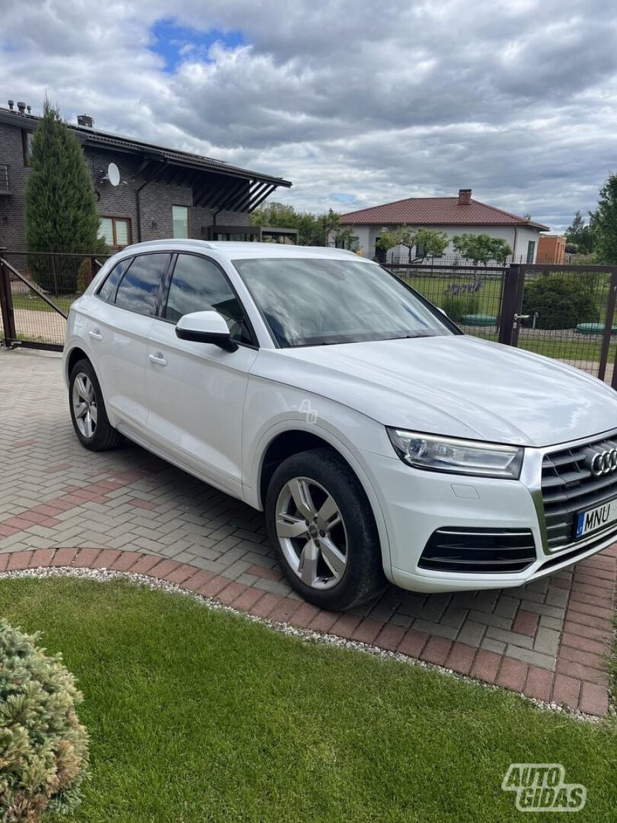 White Audi Q5 2018 in Kaunas, with an engine capacity of 2.00 L and mileage of 102 thousand km for 18650 €, photo 4 on AUTOMOTO.COM.LV