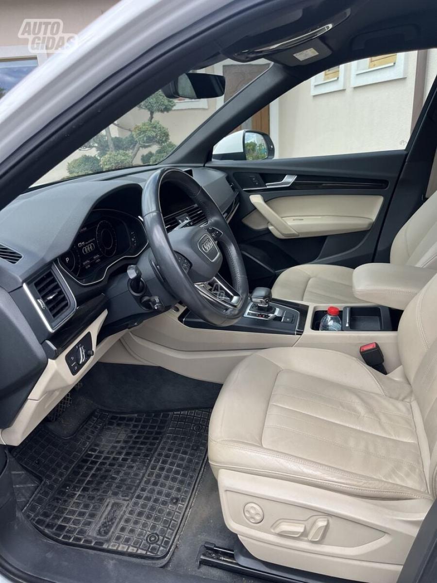 White Audi Q5 2018 in Kaunas, with an engine capacity of 2.00 L and mileage of 102 thousand km for 18650 €, photo 12 on AUTOMOTO.COM.LV